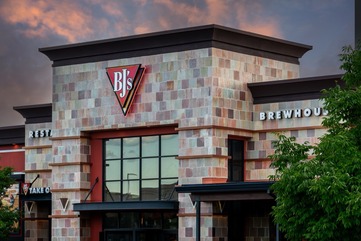 50 Biggest Restaurants in USA Ranked With a Major Surprise