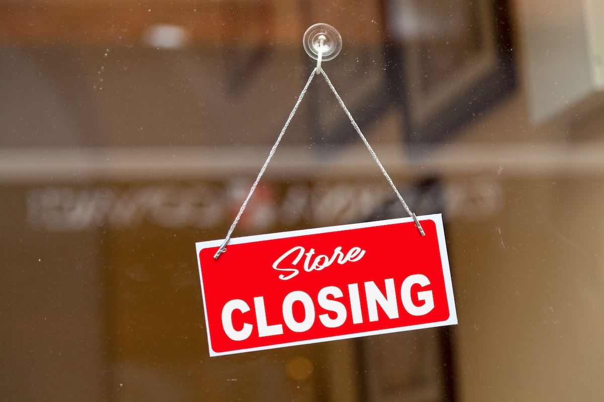 Once-Legendary Restaurant Chain Shutters Dozens of Locations Facing ...