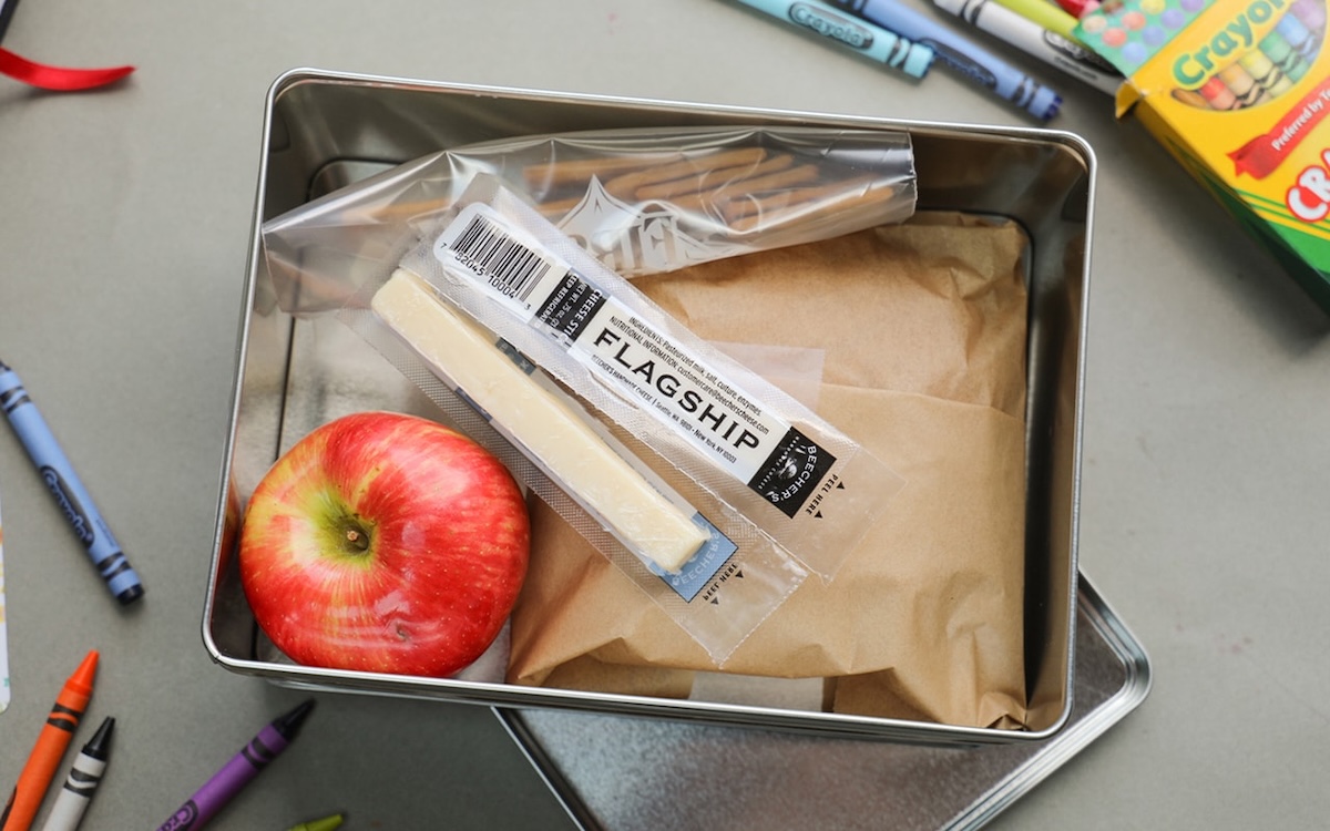 7 Healthiest Cheese Brands for a Protein-Packed Snack