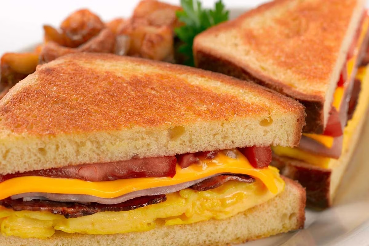 18 Restaurant Chains That Serve Breakfast All Day