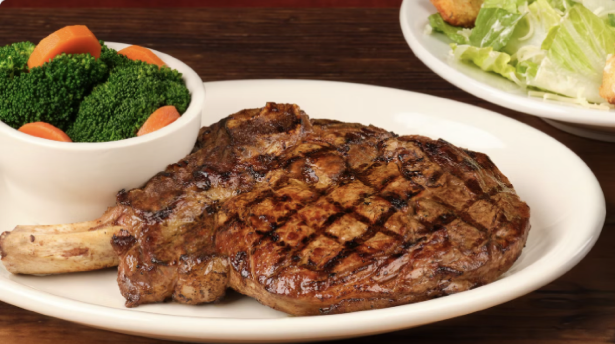7 Best Texas Roadhouse Items Ranked by How Much Diners Love Them