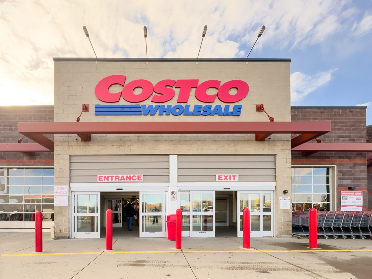 7 Costco Groceries Now Facing Major Price Hikes Due to Tariffs