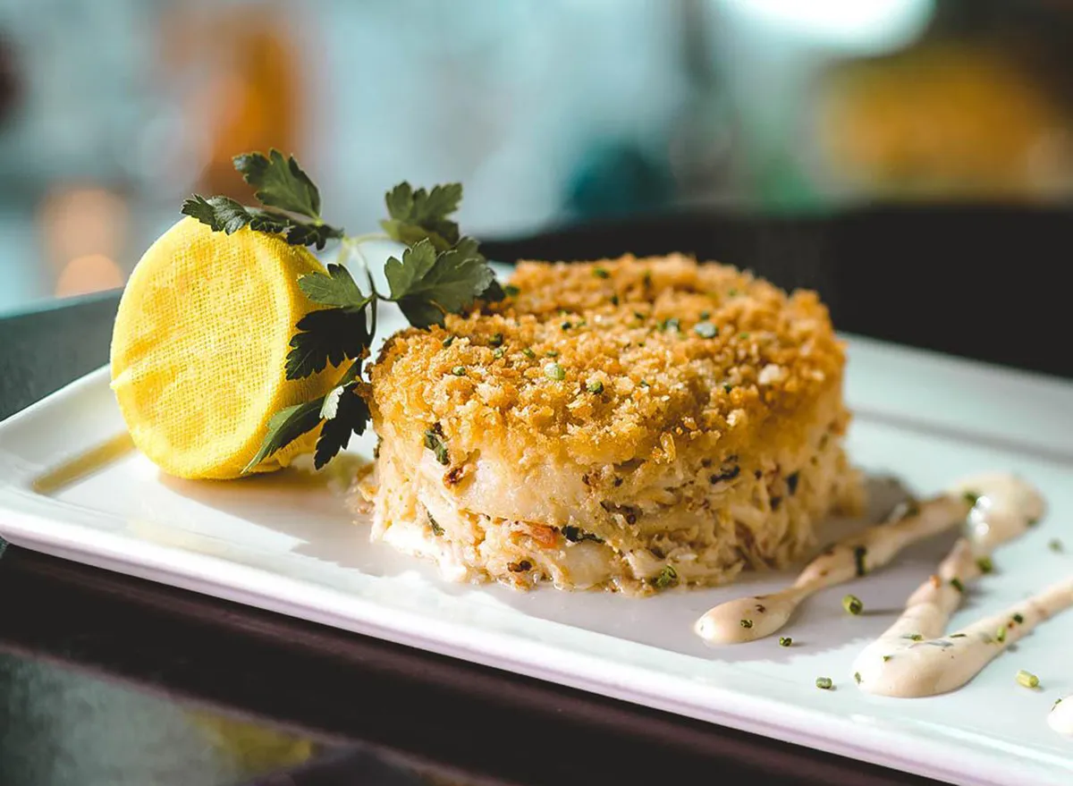 7 Chain Restaurants Using Real Lump Crab in Their Crab Cakes