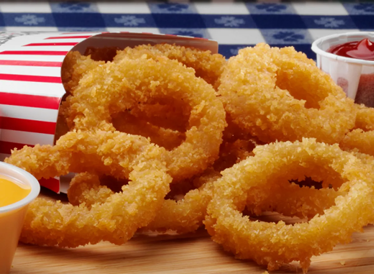 7 Restaurant Chains That Serve the Best Onion Rings