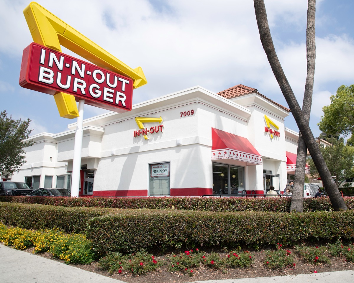 7 Fast Food Burger Chains You're About to See Everywhere