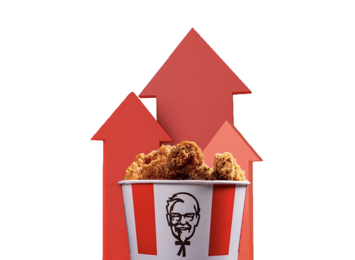 This Popular Fast-Food Chain Is Getting "Worse by the Week"