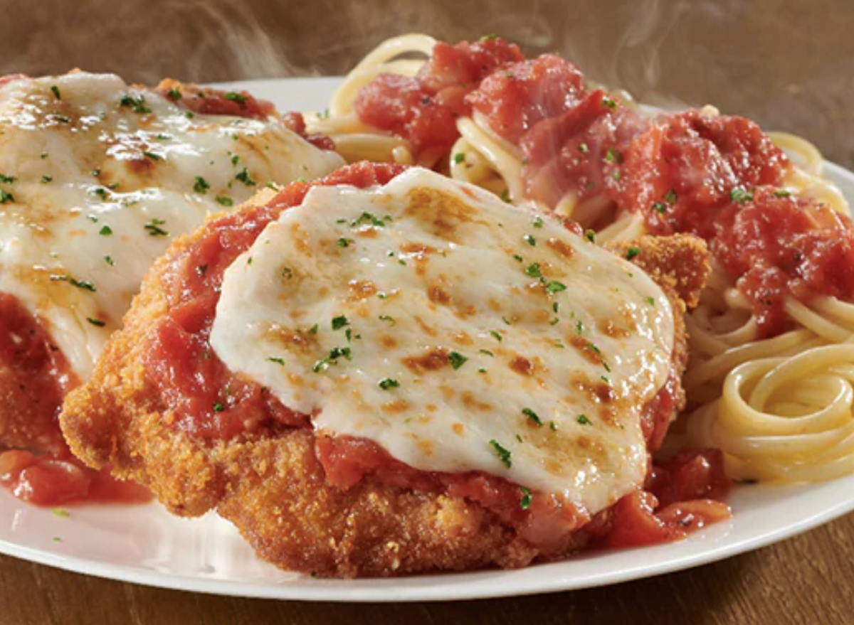 7 Restaurant Chains With the Best Chicken Parm