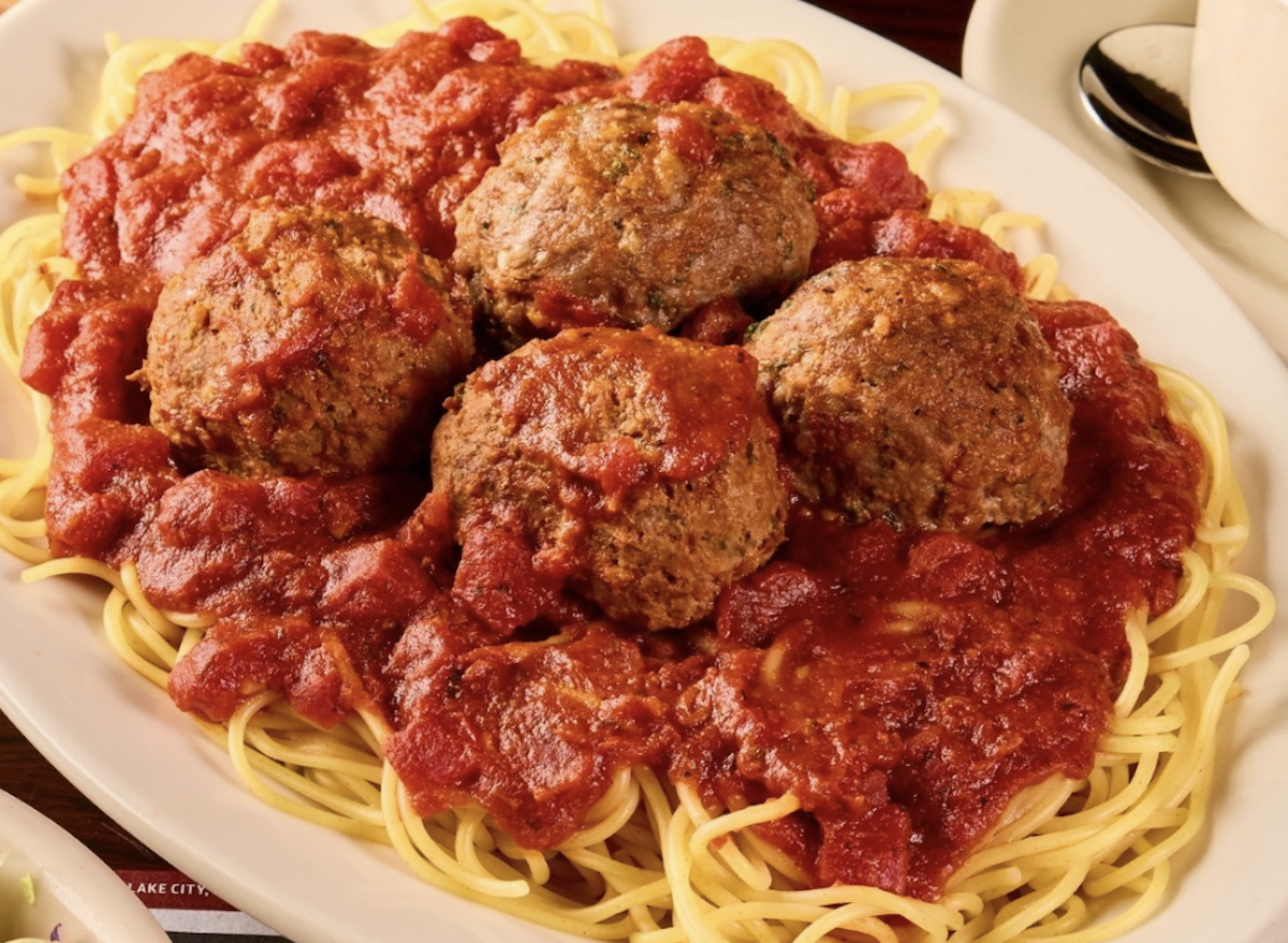 7 Restaurant Chains With the Best Spaghetti and Meatballs