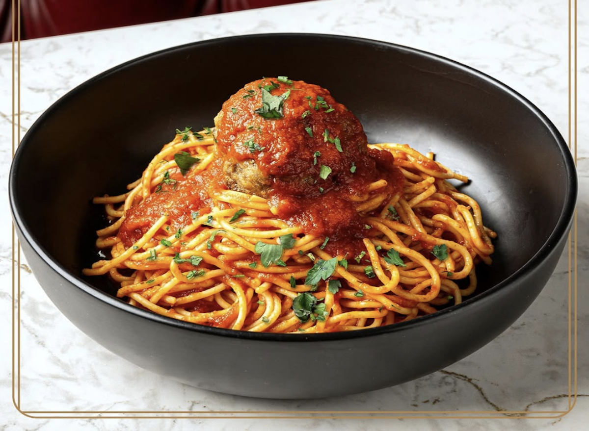 7 Restaurant Chains With the Best Spaghetti and Meatballs