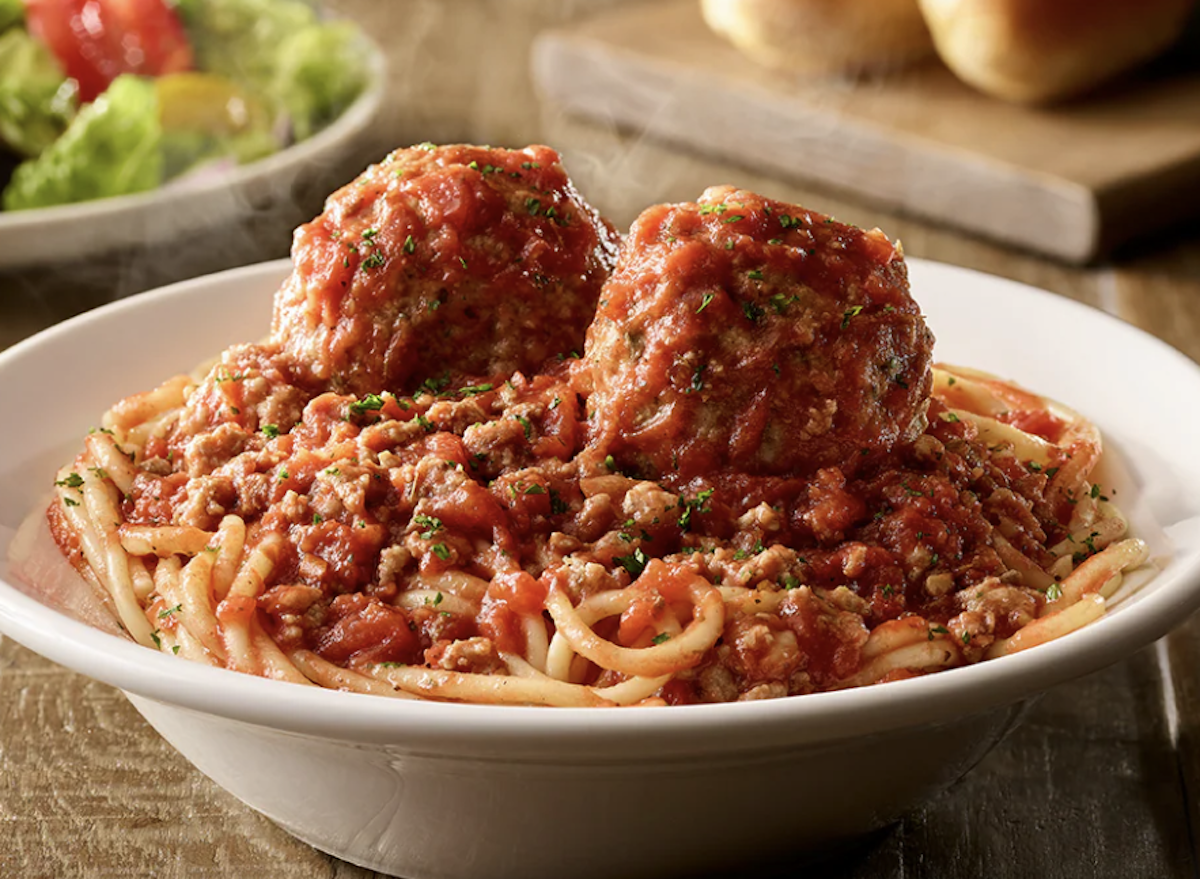 7 Restaurant Chains With the Best Spaghetti and Meatballs