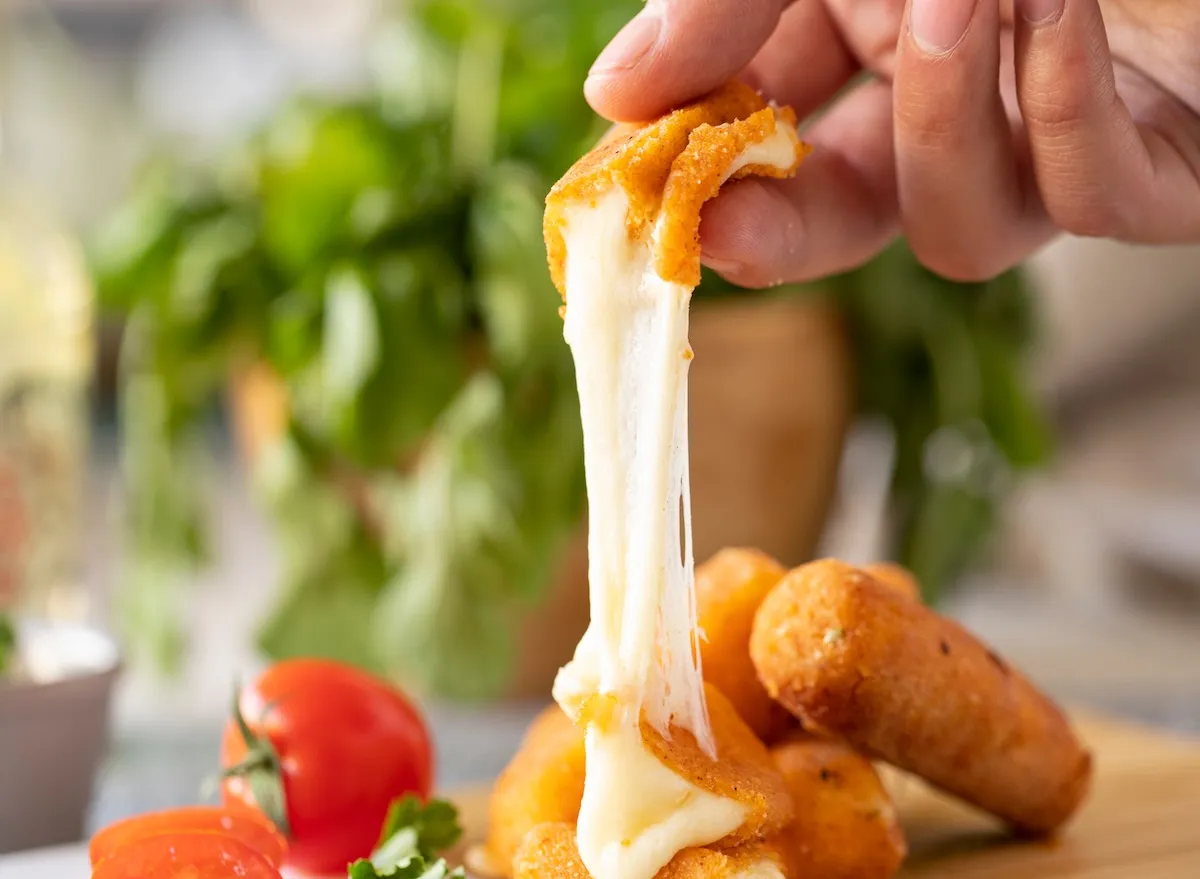 7 Restaurant Chains With the Best Mozzarella Sticks — Eat This Not That