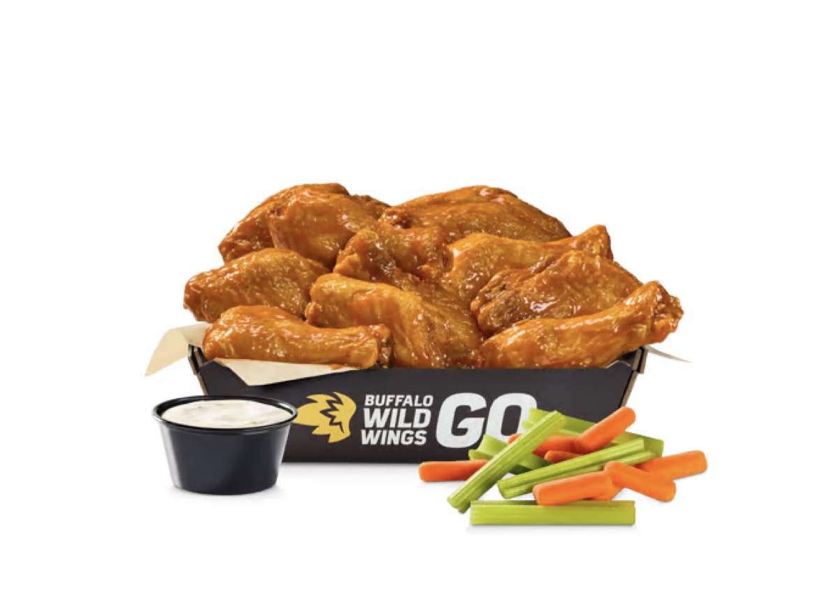 7 Restaurant Chains With the Best Buffalo Wings