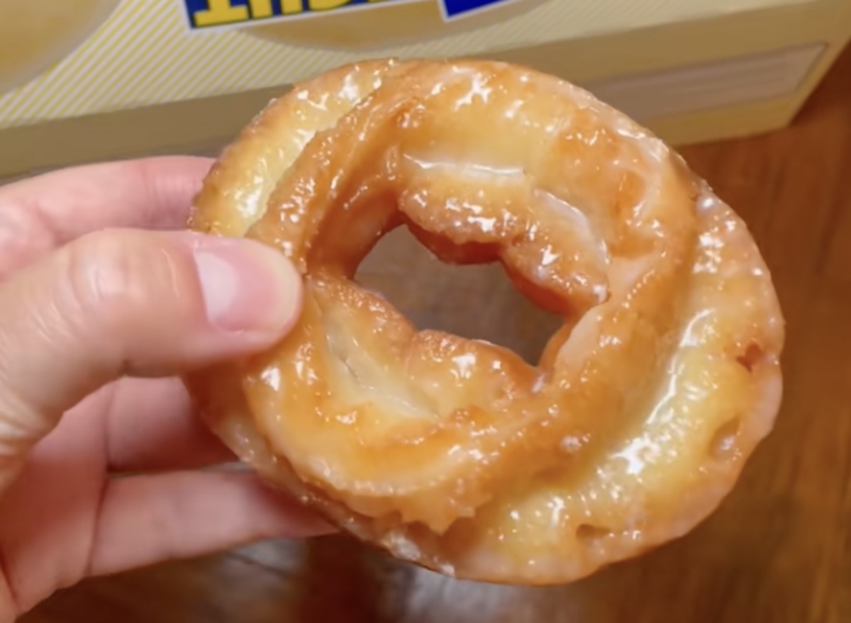 6 Donut Chains That Serve the Best Glazed Donuts