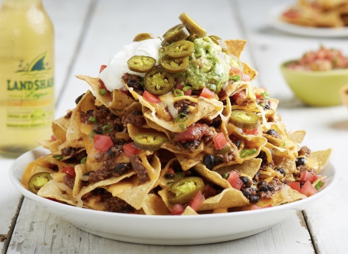 8 Restaurant Chains With the Best Nachos