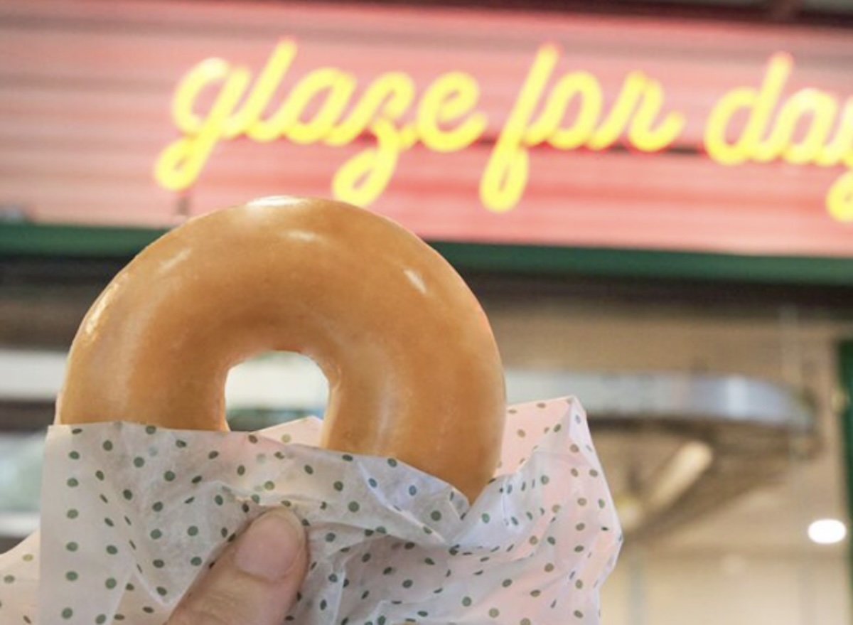 6 Donut Chains That Serve the Best Glazed Donuts