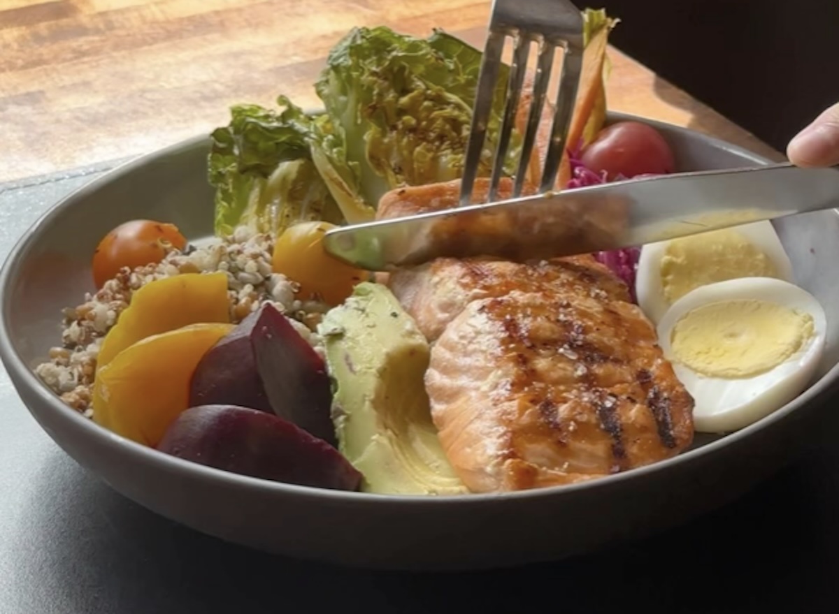 8 Seafood Chains With the Best Grilled Salmon