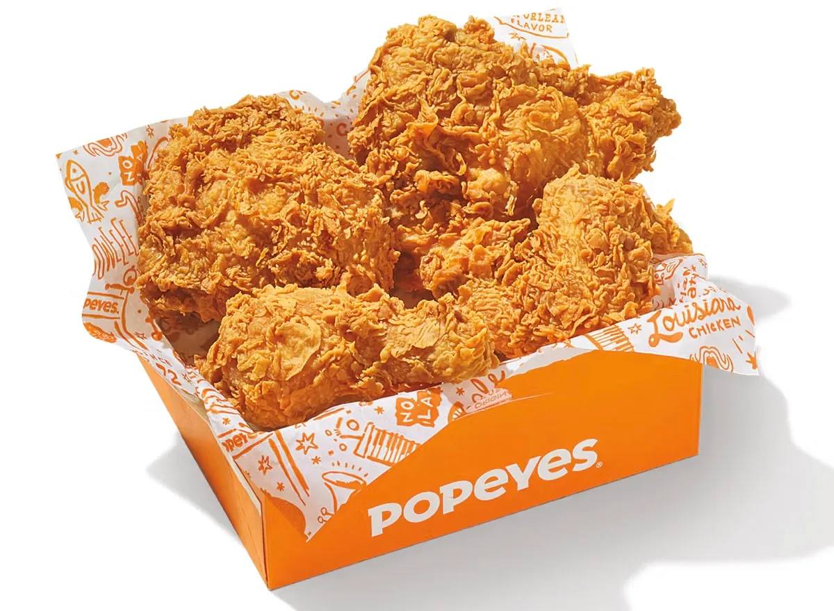 7 Restaurant Chains With the Best Fried Chicken Buckets