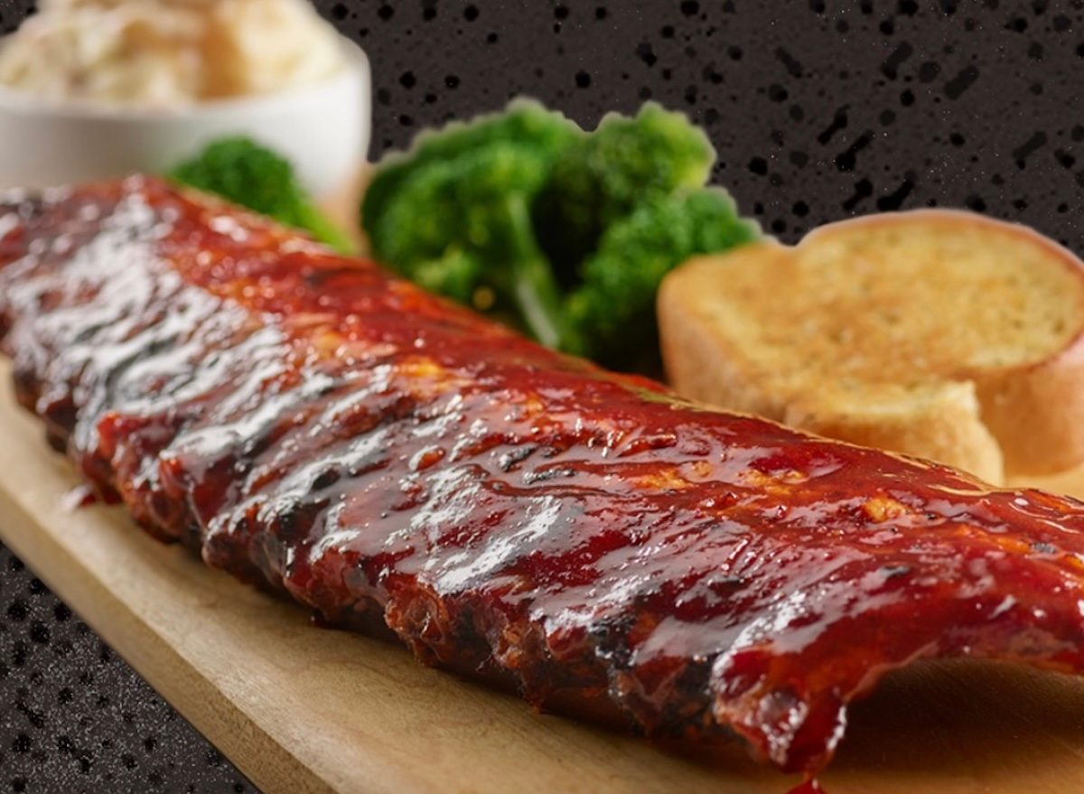 7 Restaurant Chains With the Best Rib Combos