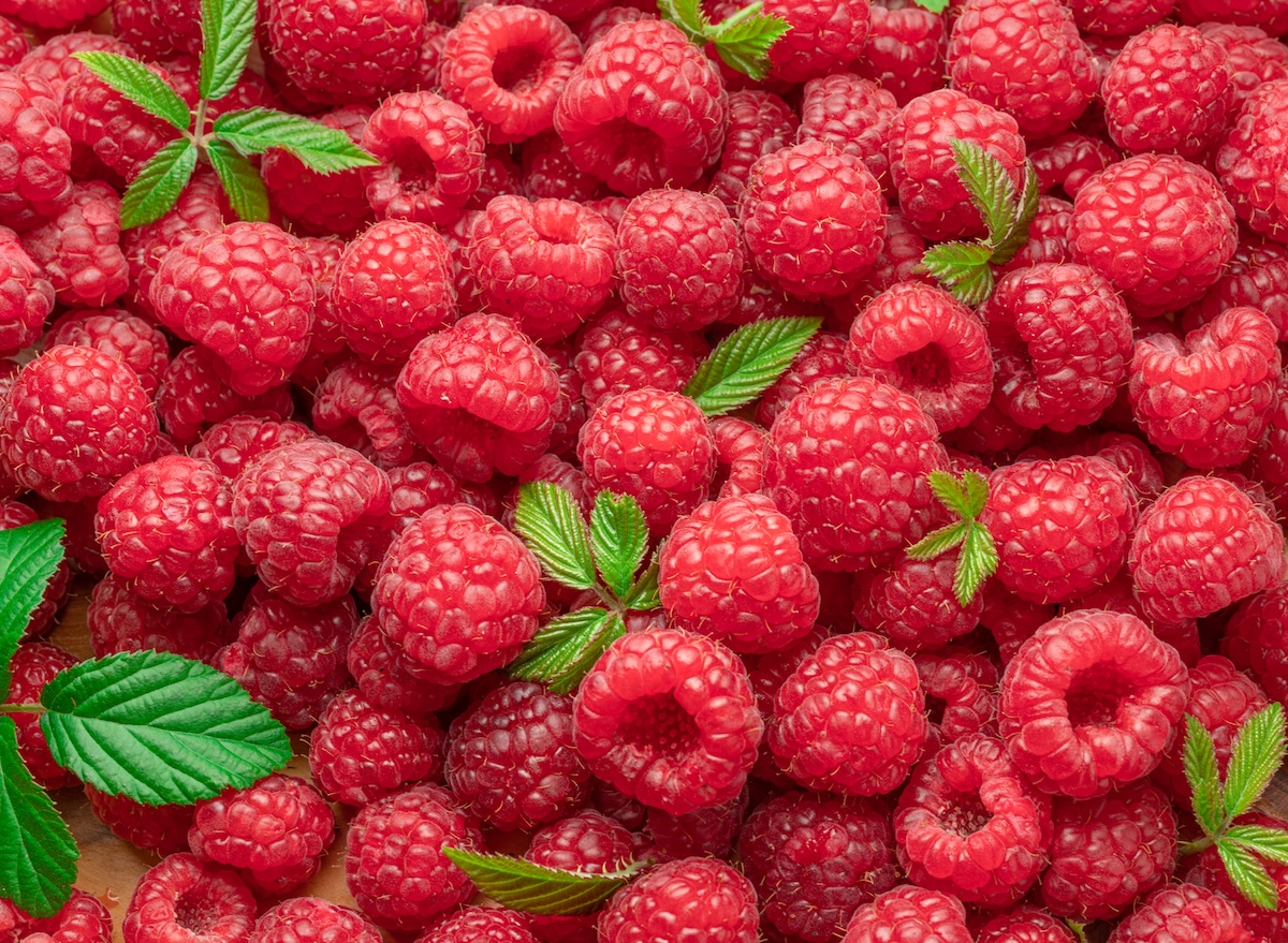 8 Fruits to Help You Lose Belly Fat in a Month