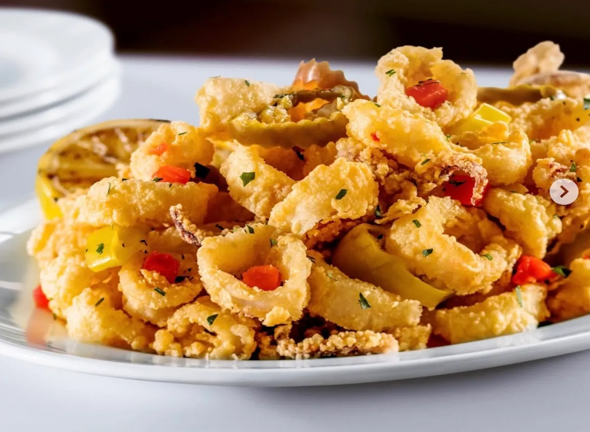 7 Restaurant Chains With the Best Fried Calamari