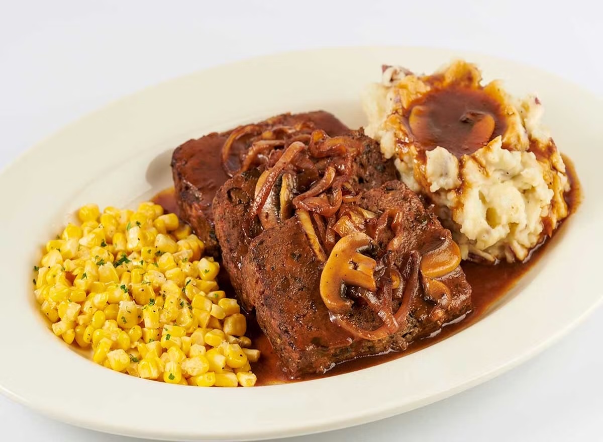 5 Restaurant Chains With the Best Meatloaf, According to Chefs