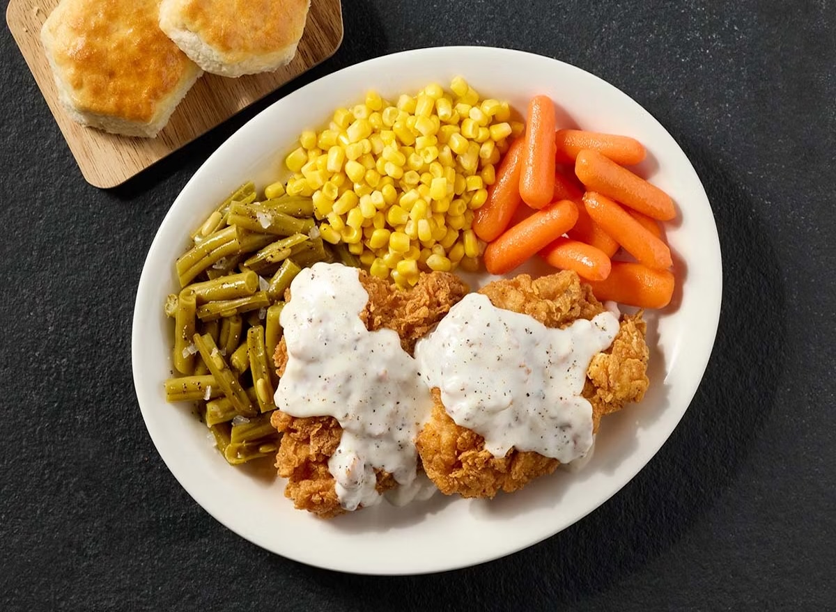 7 Restaurant Chains That Still Serve Huge Portions for Cheap