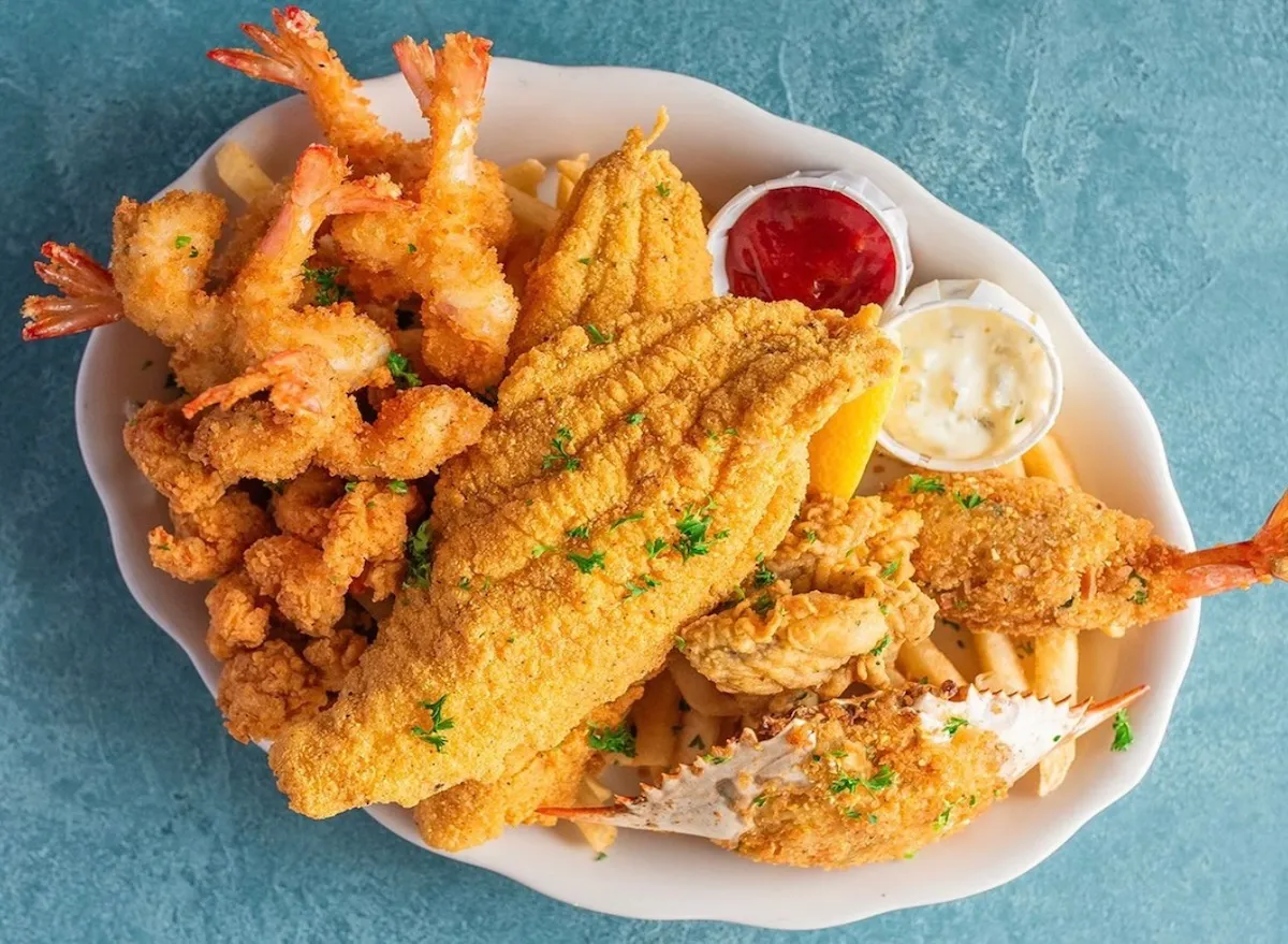 7 Best Seafood Platters at Chain Restaurants