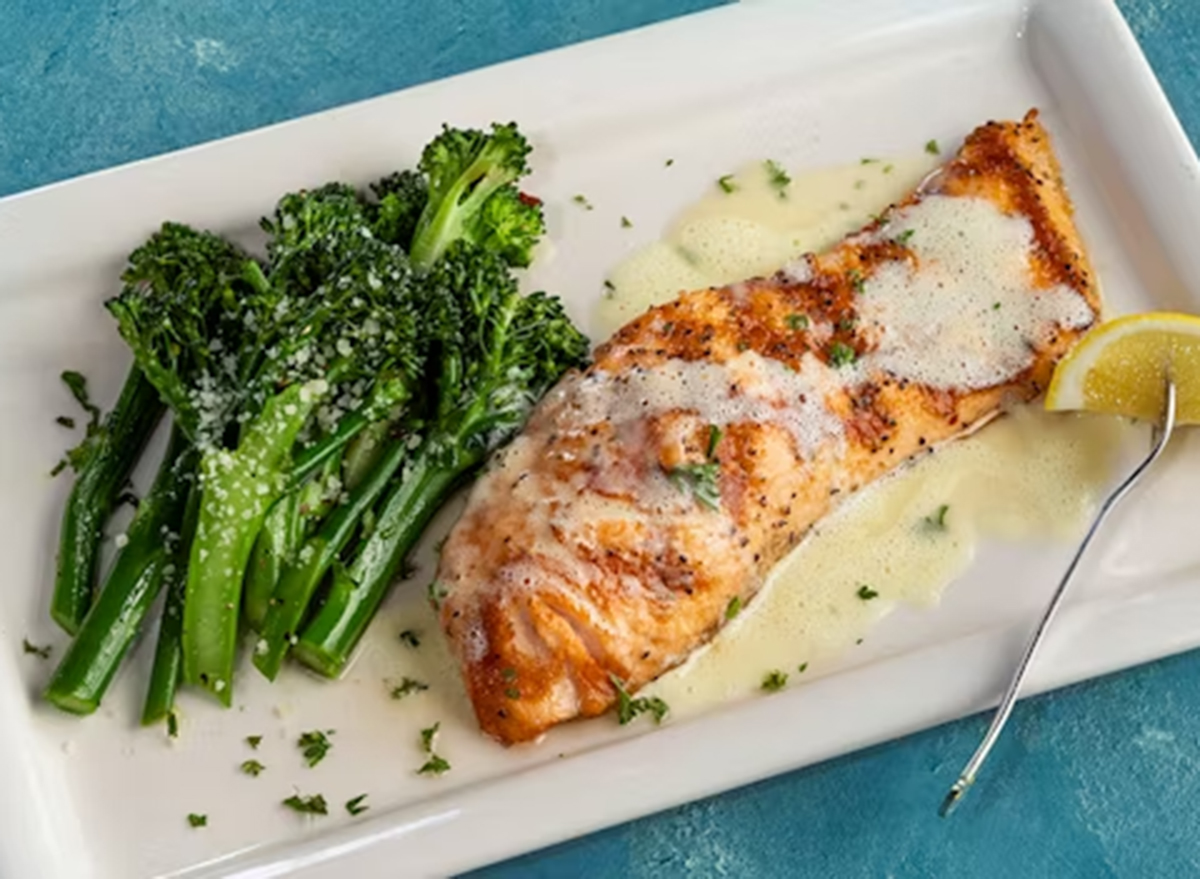 7 Restaurant Chains That Serve Perfectly Cooked Salmon