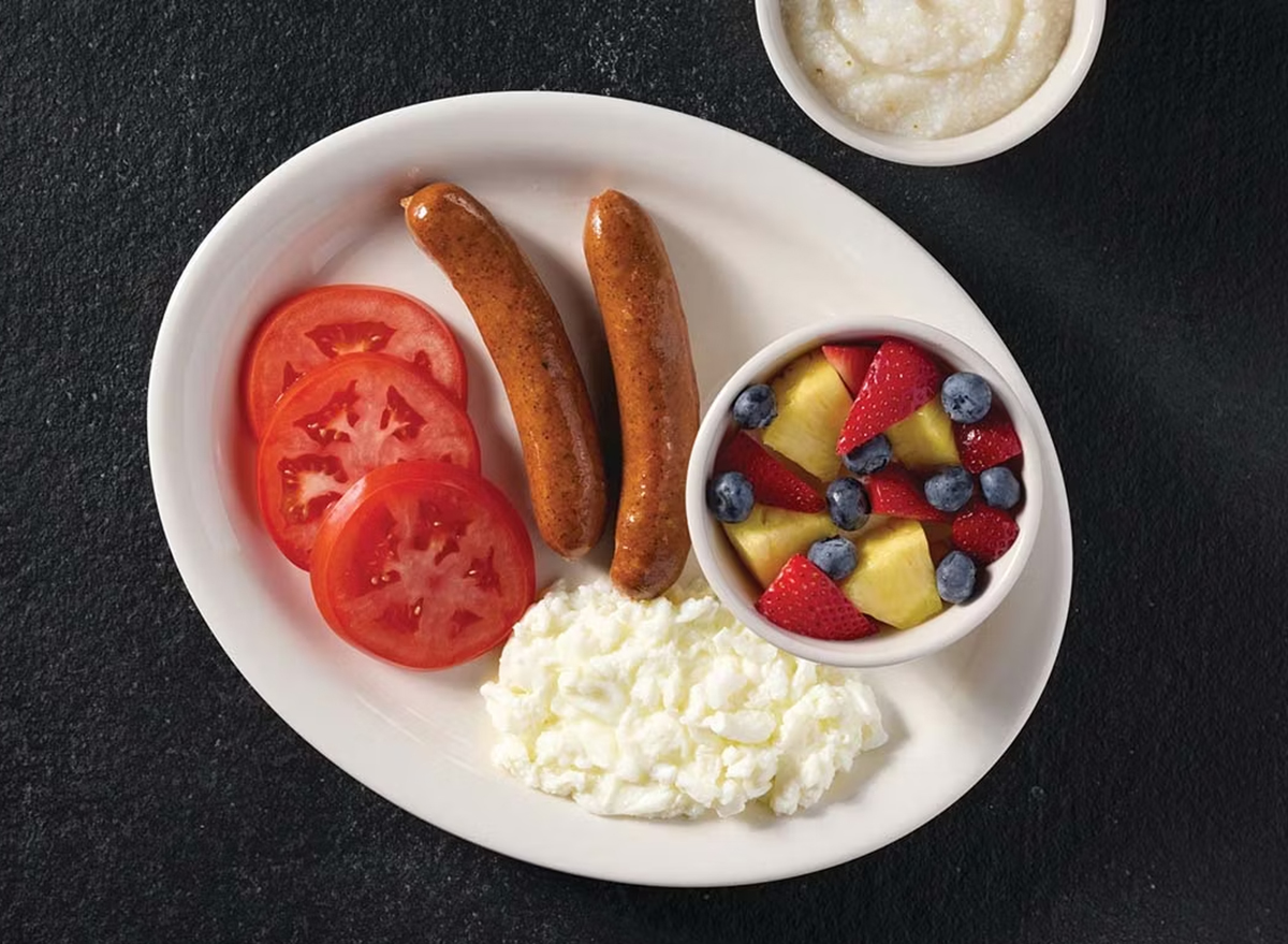 7 Best Cracker Barrel Breakfasts That Aren't Full of Junk
