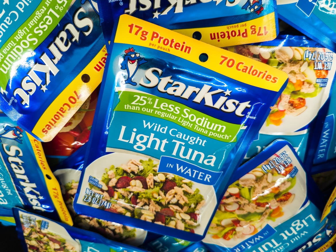 7 Best High-Protein Snacks for Weight Loss, Say Dietitians
