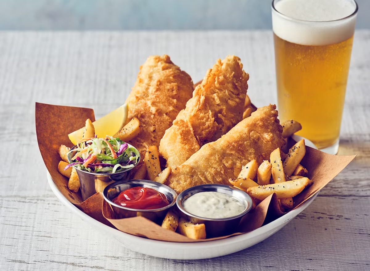 5 Seafood Chain Restaurants Famous for Platter-Size Fried Fish