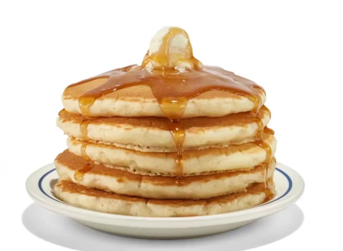 6 Chain Diners That Serve the Fluffiest Pancakes for Cheap