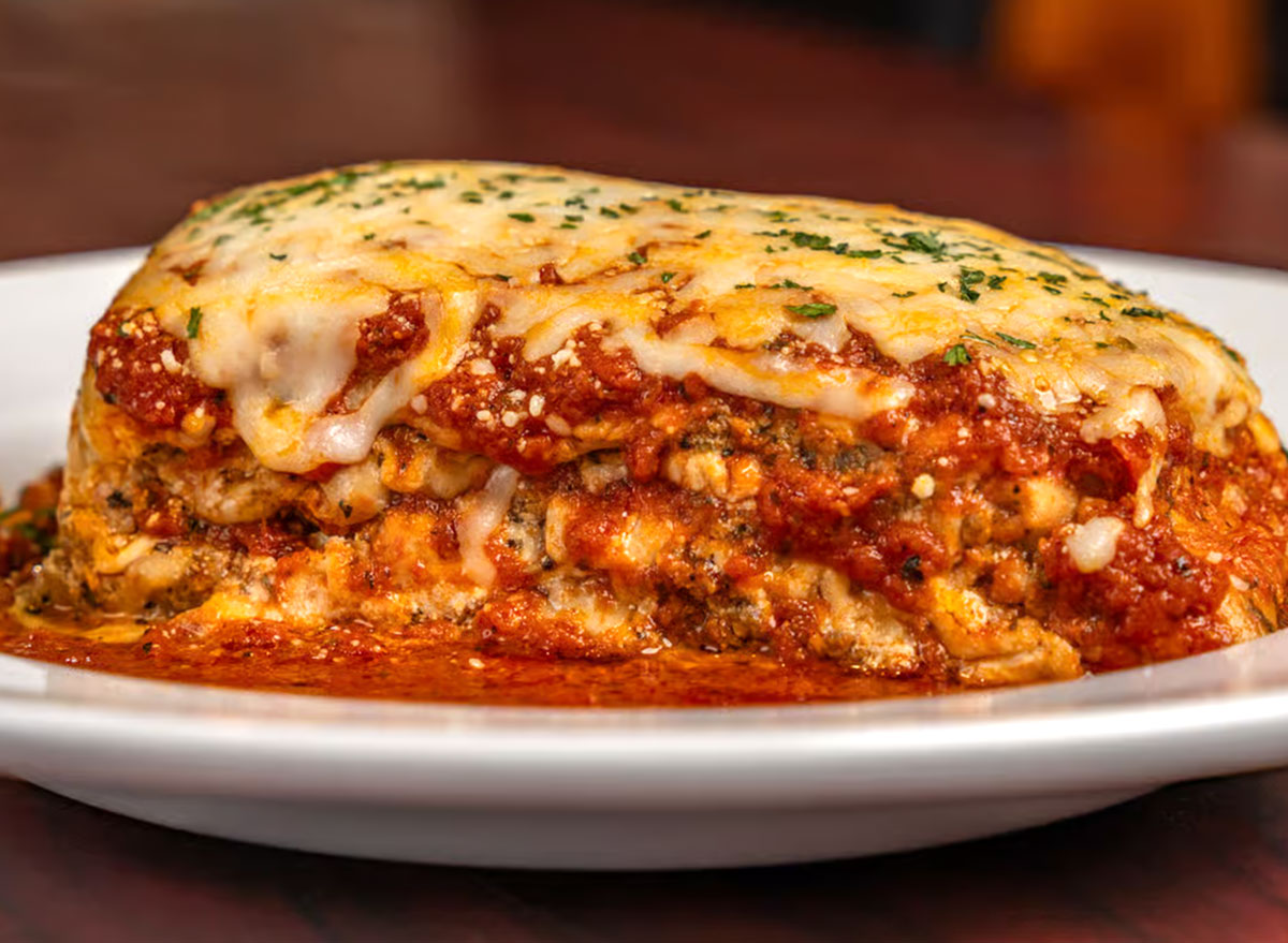5 Restaurant Chains With the Best Lasagna, According to Chefs