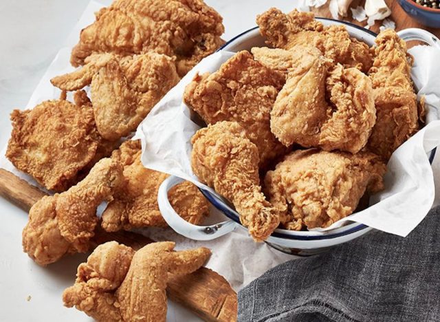 6 Chain Restaurants With Bigger Fried Chicken Baskets Than Any Other Chain