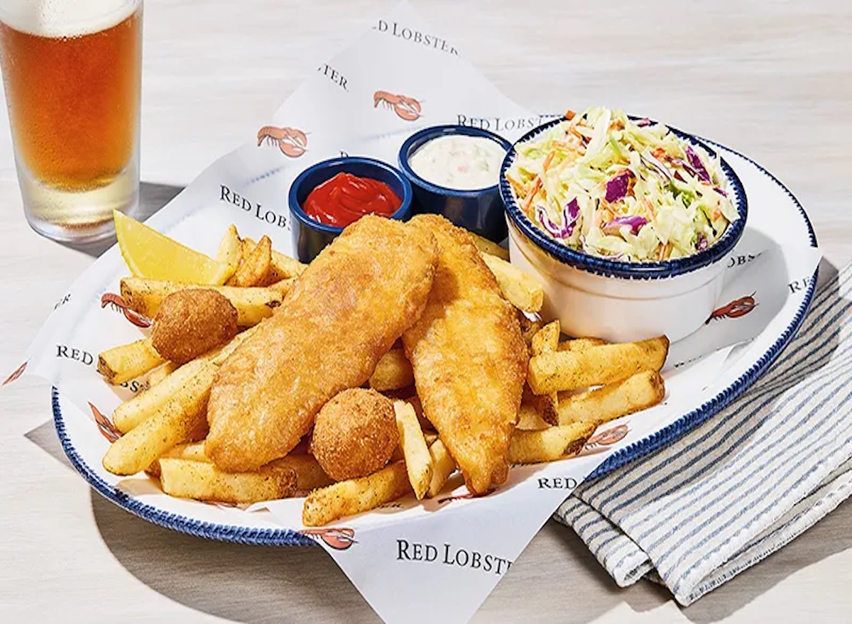 7 Restaurant Chains With the Best Fish Frys