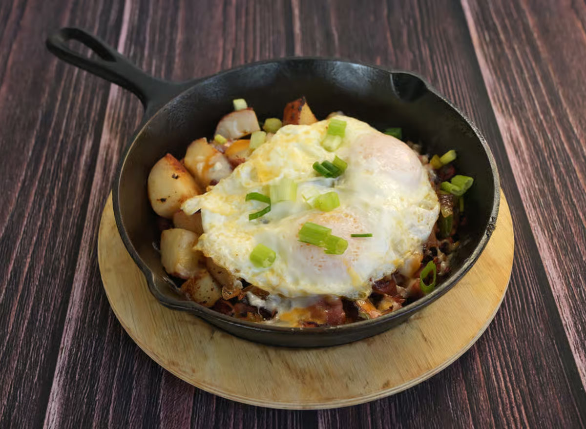 7 Restaurant Chains Serving the Best Country Breakfast Skillets