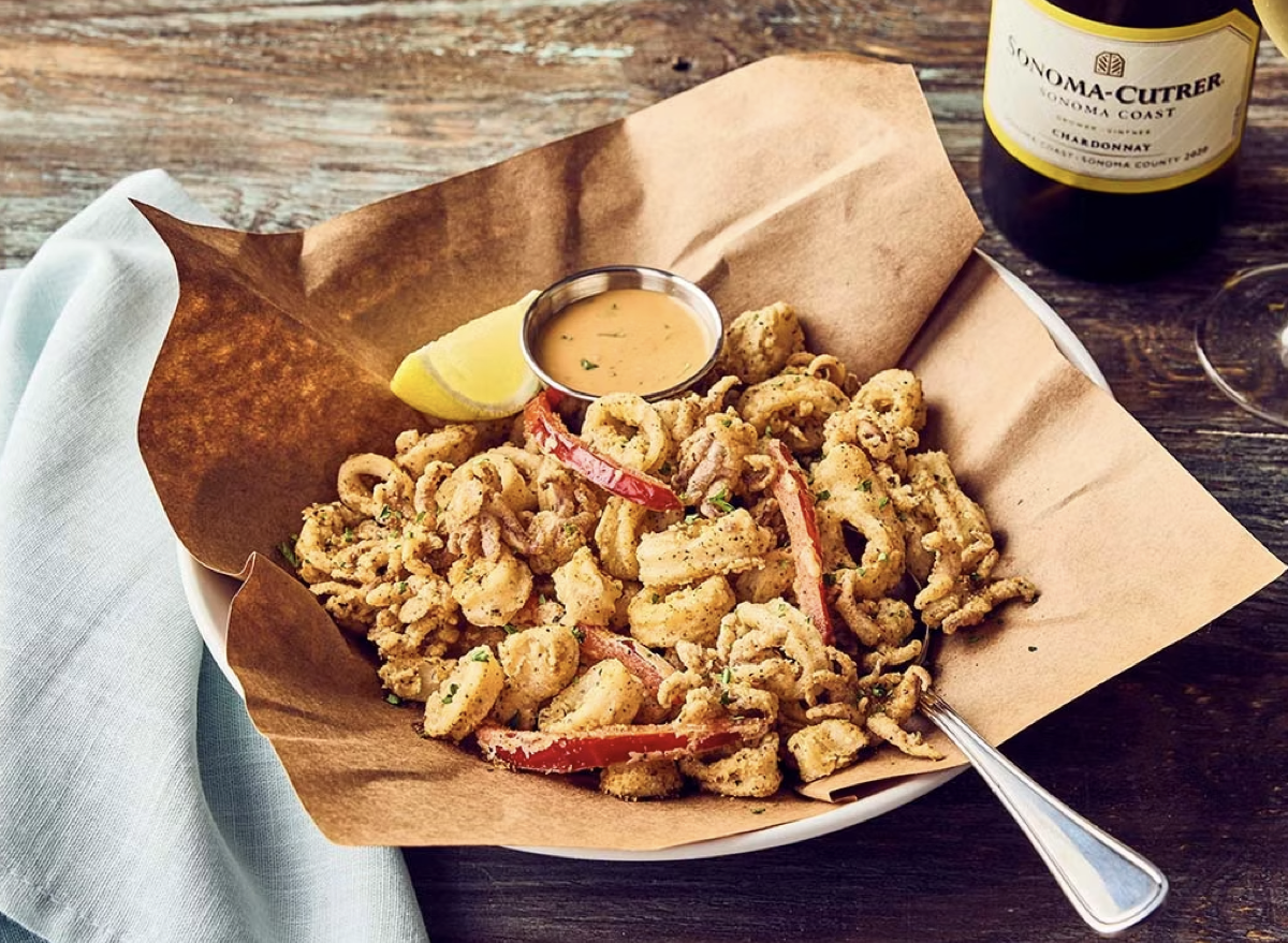 6 Restaurant Chains With the Best Fried Calamari, According to Chefs