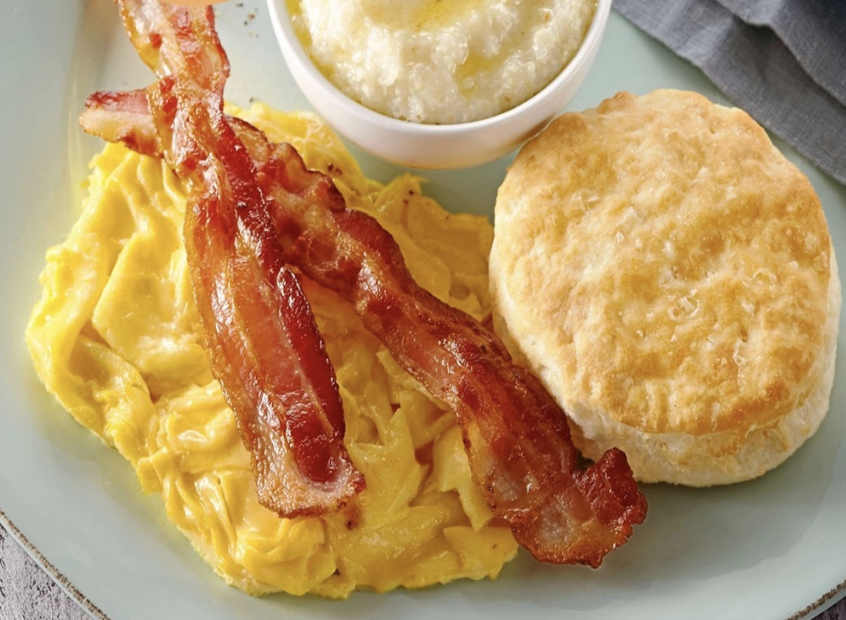7 Chain Restaurants Serving the Best Country Breakfasts, According to ...