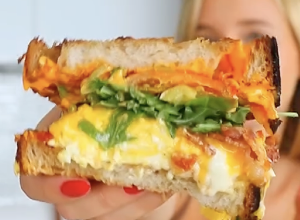 5 Restaurant Chains With the Best Breakfast Sandwiches, According to Chefs
