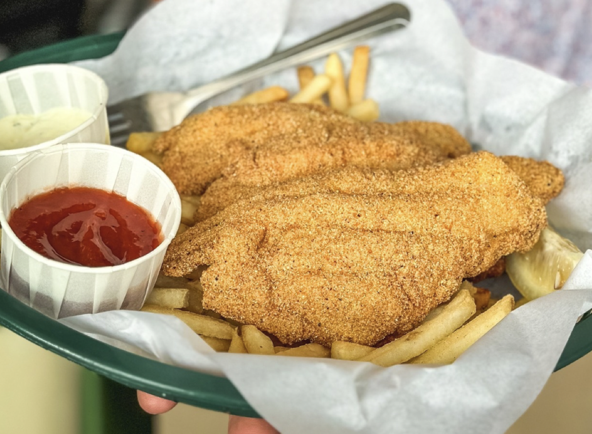 5 Restaurant Chains Chefs Say Serve the Best Fried Catfish
