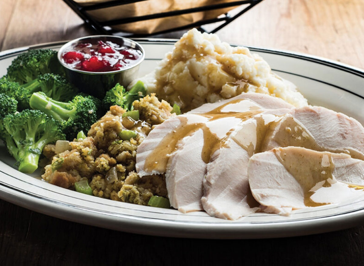 7 Restaurant Chains With the Best Turkey Dinners for the Holidays