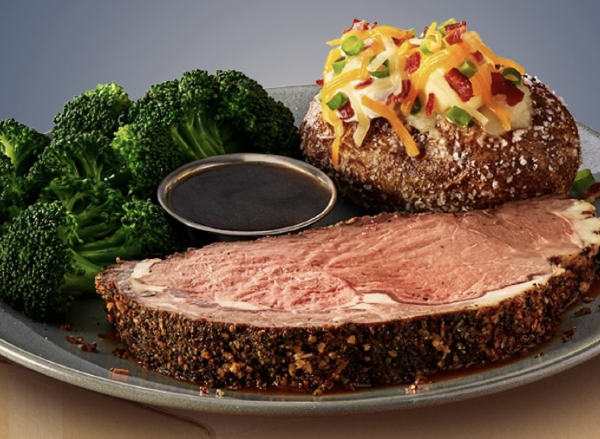 7 Outback Steakhouse Steaks Fans Say Are the Best on the Menu