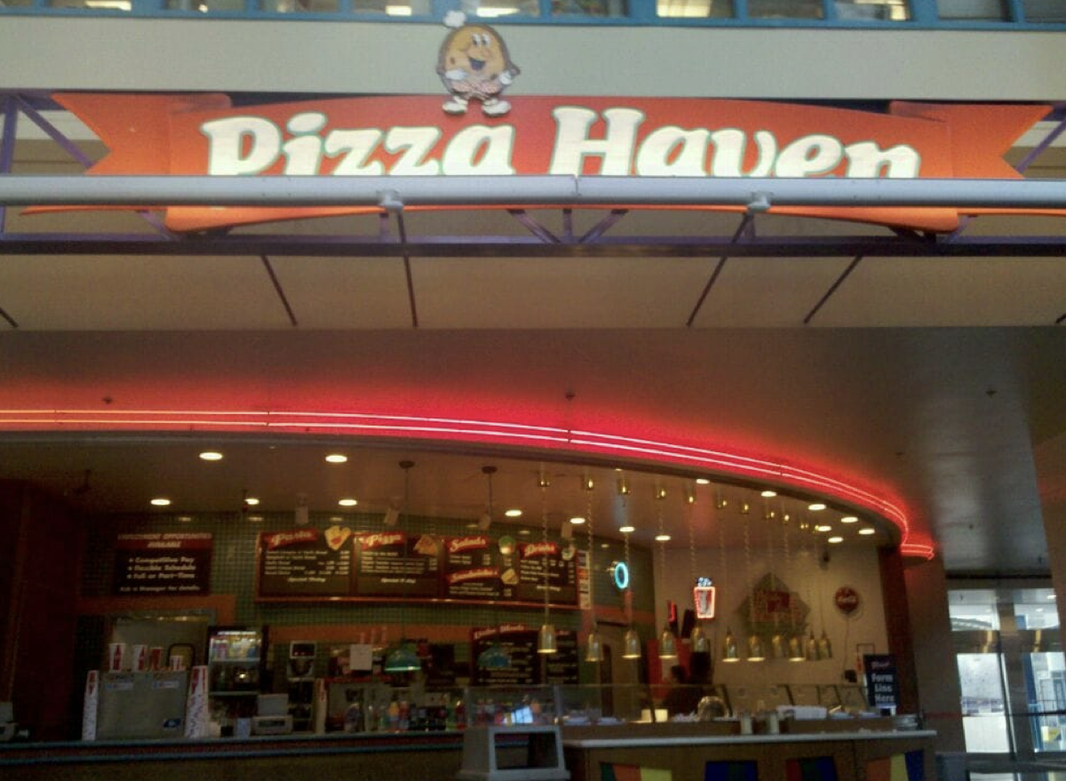 5 Once-Beloved American Pizza Chains That Flopped Miserably