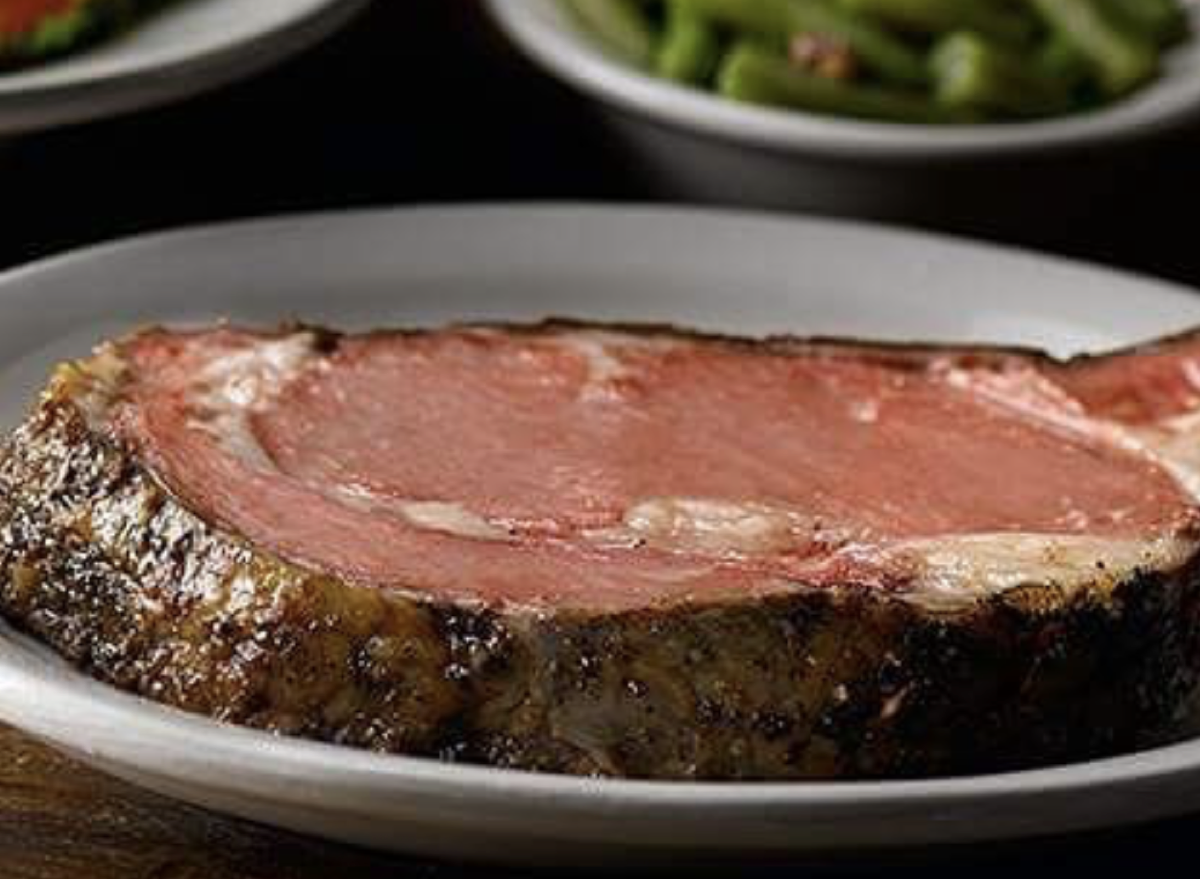 7 Restaurant Chains With the Best Prime Rib Dinners for the Holidays