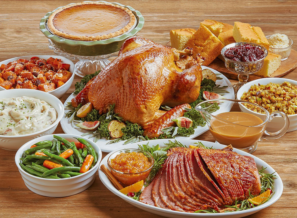 7 Restaurant Chains With the Best Turkey Dinners for the Holidays