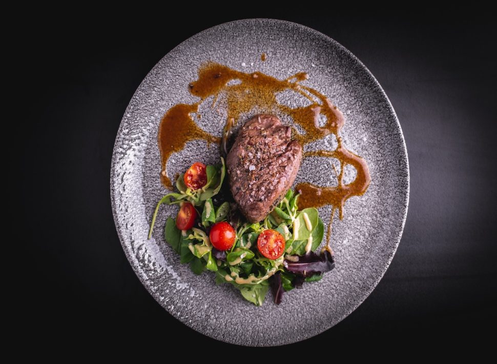 5 Restaurant Chains With the Best Steaks, According to Steak Lovers