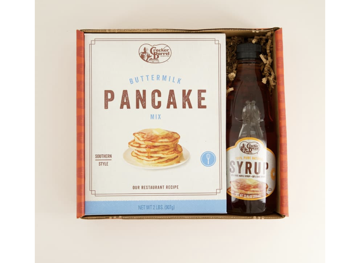 7 Best Last-Minute Gifts From Cracker Barrel for Food Fans