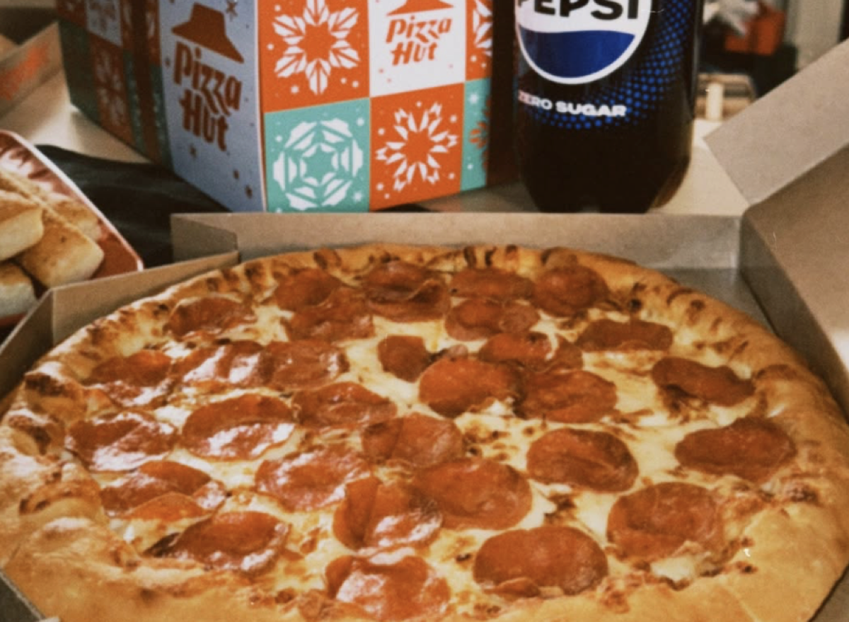 5 Fast-Food Chains Fans Say Have the Best Pepperoni Pizza