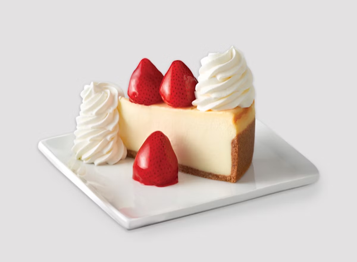 4 Restaurant Chains With the Best Cheesecake According to Chefs