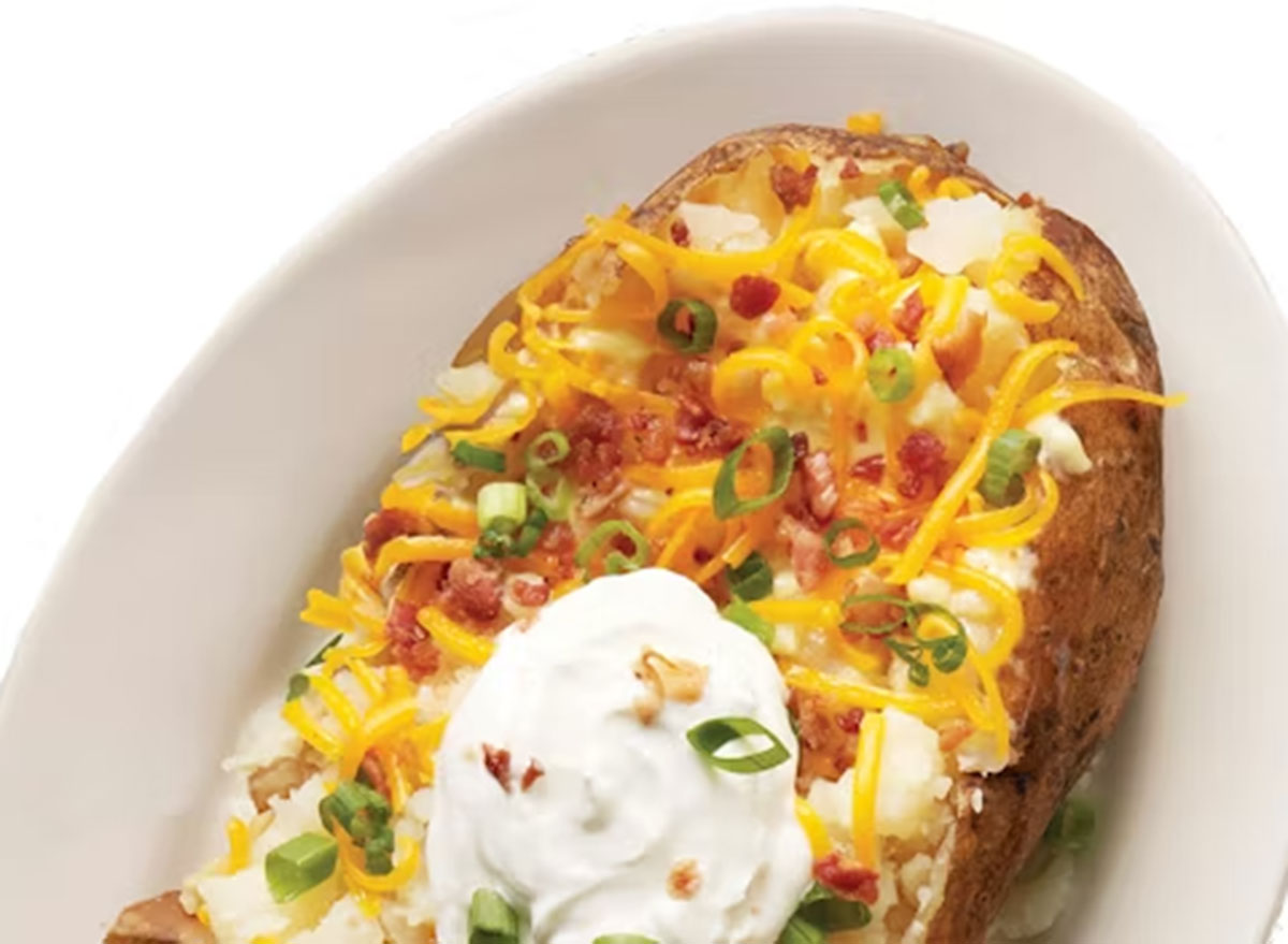 5 Chain Restaurants With the Best Baked Potatoes, According to Diners